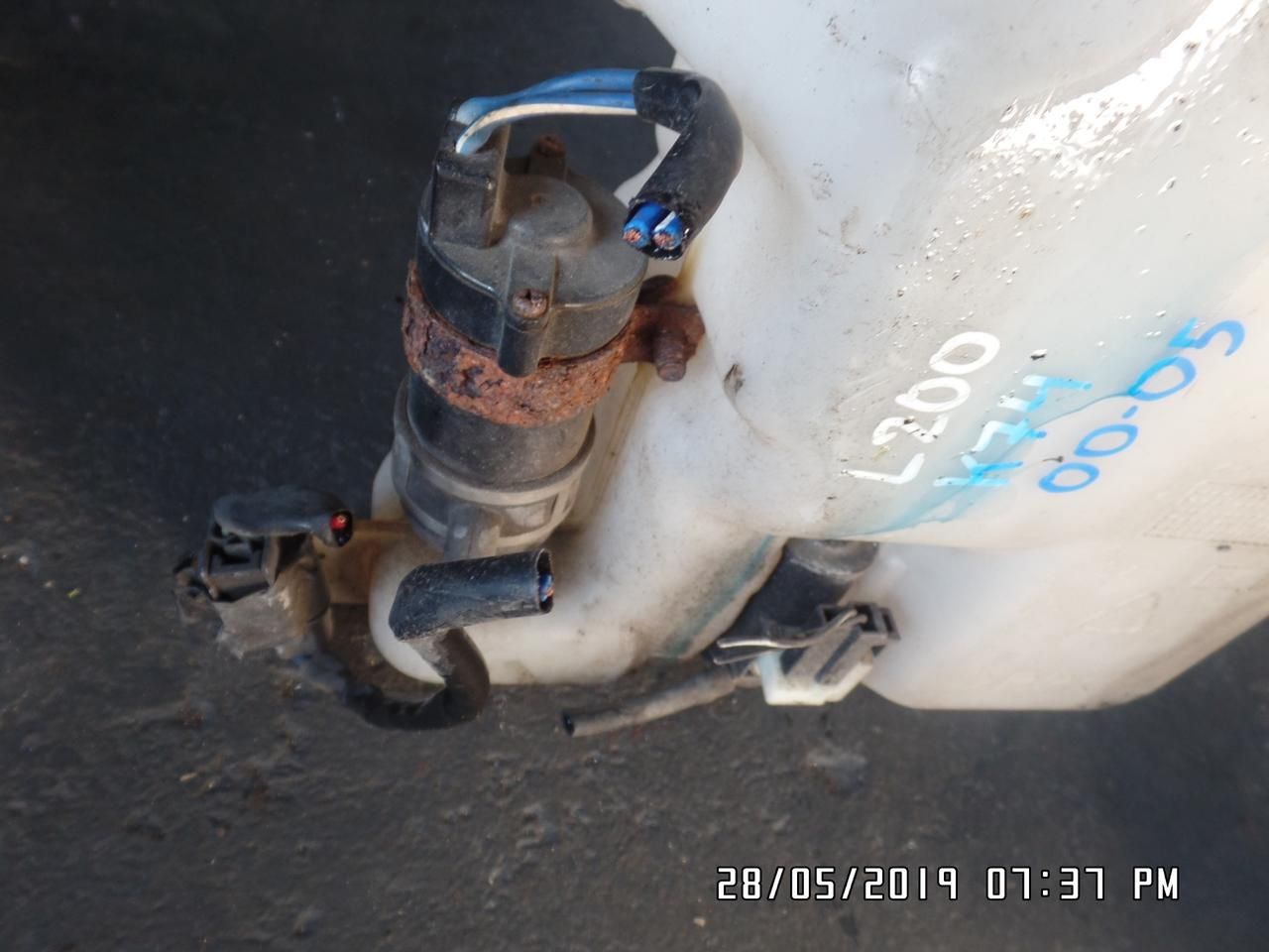 43593-MITSUBISHI L200 K74 00-05 ΔΟΧΕΙΟ ΝΕΡΟΥ ΥΑΛΟΚΑΘΑΡΙΣΤΗΡΩΝ ΚΑΙ ΜΟΤΕΡ ...