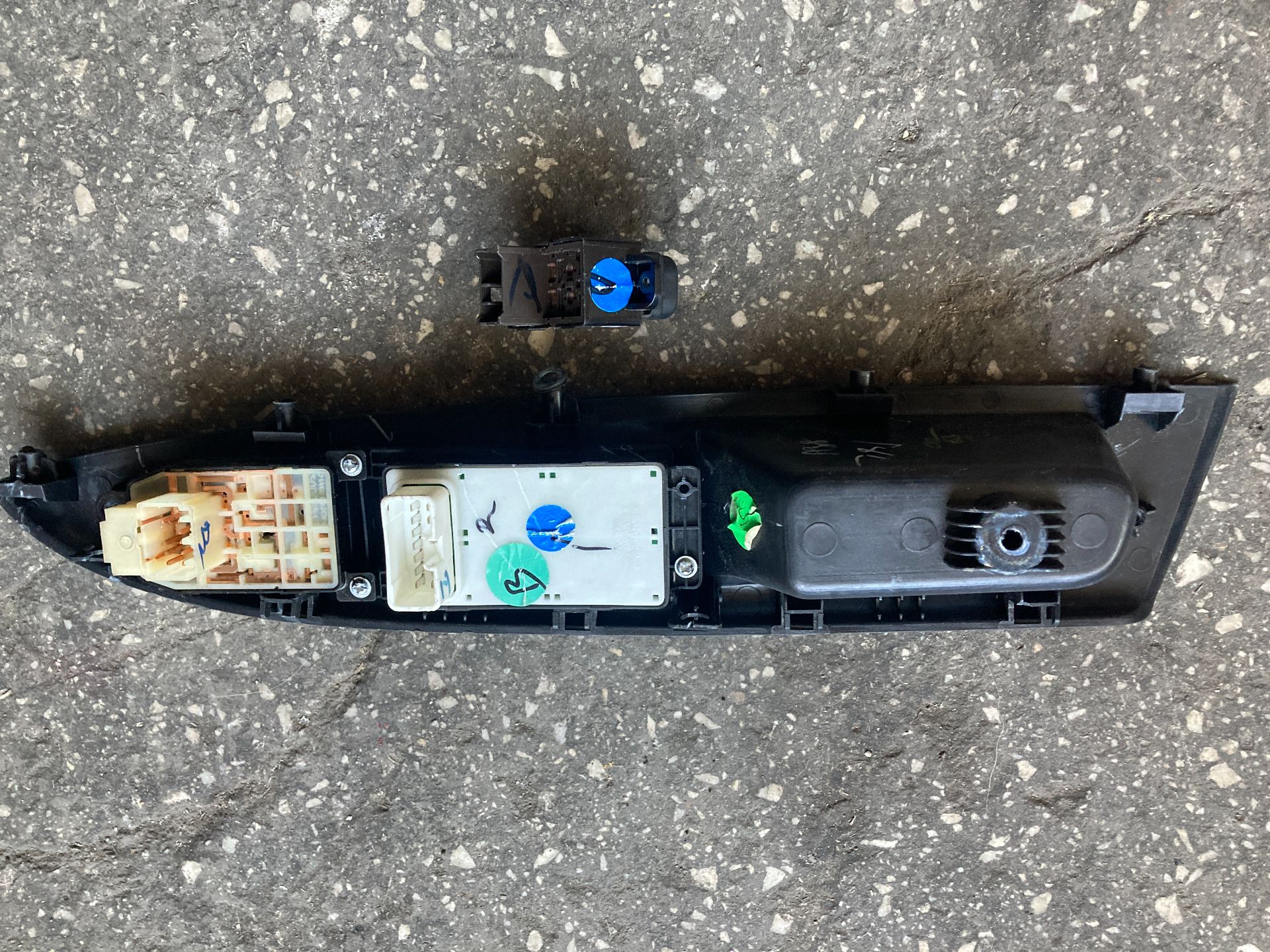 229339-ΧΕΙΡΙΣΤΗΡΙΑ ΗΛΕΚΤΡΙΚΟΥ ΠΑΡΑΘΥΡΟΥ ΕΜΠΡΟΣ ΑΡΙΣΤΕΡΑ-ΔΕΞΙΑ ...